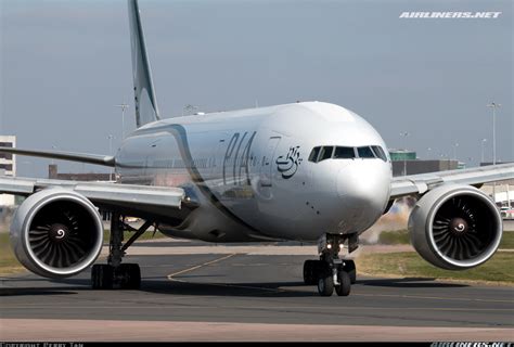 Boeing 777 240lr Pakistan International Airlines Pia Aviation