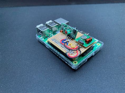 This 433mhz Raspberry Pi Hat Makes It Easy To Control Wireless Outlets
