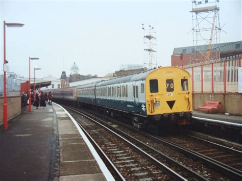 6264 Brixton 2 Epb Class 416 Unit No 6264 Arrives At Br Flickr