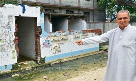 modi s swachh bharat mission has built 80 lakh new toilets but few people are using them