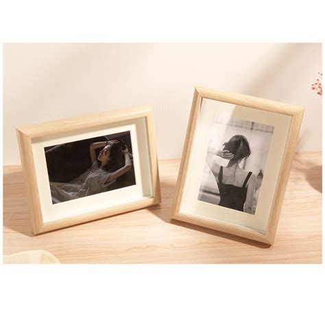 กรอบรูปไม้ กรอบรูปติดผนัง กรอบรูปตั้งโต๊ะ สีไม้ธรมชาติ สีไม้สัก สีไม้วอลนัท กรอบรูปใสแต่งบ้าน