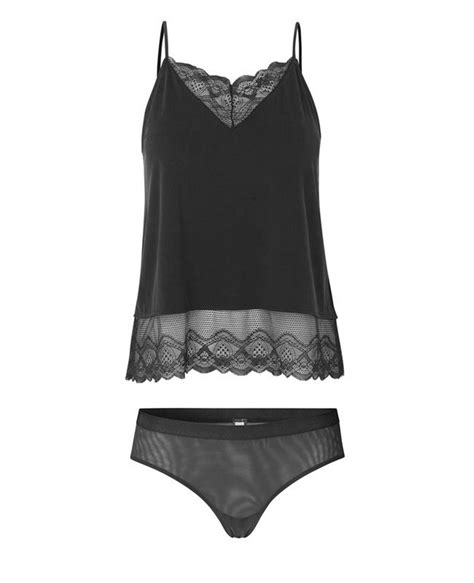 Lencería Para Nochevieja Más Allá Del Clásico Rojo Woman