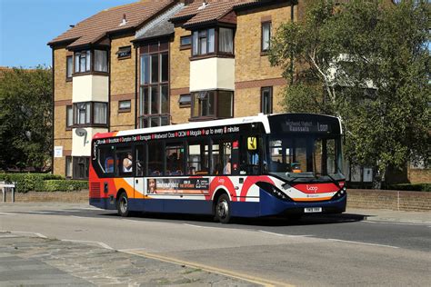 Yw19 Vnv Displaying The More Recent Branding For The Thane… Flickr