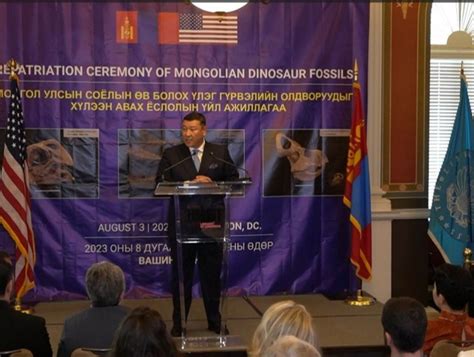 АНУ д хураагдсан Монгол Улсын соёлын өв болох үлэг гүрвэлийн олдворуудыг хүлээн авлаа