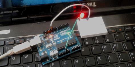 how to connect arduino uno with pc to start arduino