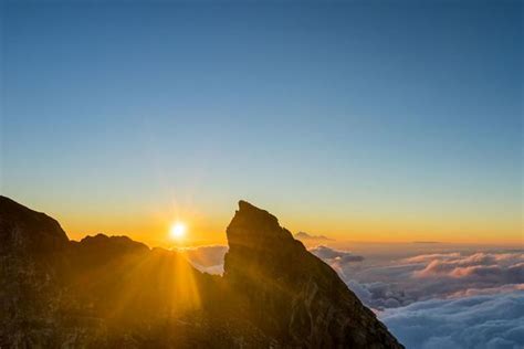 徒步峇里島阿貢山火山，捕捉神奇的火山爆發瞬間！ 每日頭條