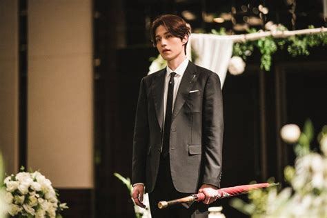 Stunning 9 Potret Memesona Lee Dong Wook Jadi Gumiho Maut Di Kdrama