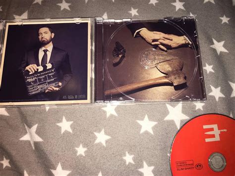 Picture Behind Disc Reminem