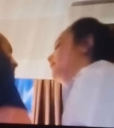 Foto Foto Putri Anne Diduga Ciuman Dengan Pria Bukan Arya Saloka Yang Geger