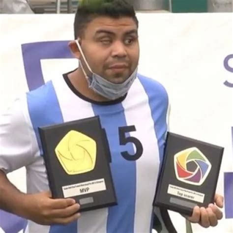 De Niño Sufrió La Parálisis De Los Miembros Inferiores Y Un Infarto Lo Empujó A Un Cambio De