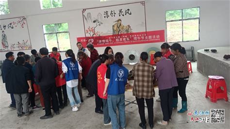 武宁县船滩镇：片片粽叶香 浓浓端午情（组图） 九江频道