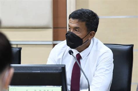 Photo Gallery “ชัชชาติ” ประชุมด่วน 3 เพจดัง “กลุ่มเส้นด้าย สายไหมต้องรอด เราต้องรอด” หาแนวทาง