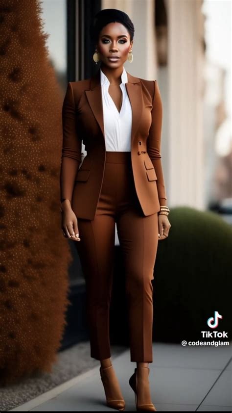 Pin By Aurélie ️ On Costumes De Luxe Business Attire Women Business