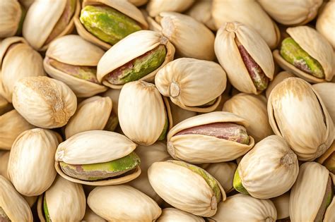 Как изготавливают выбирают и хранят сухофрукты и орехи которые продаются в Torrefacto Блог