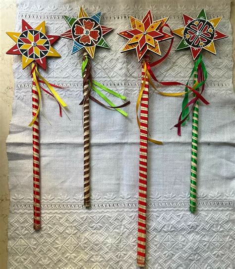 Pin By Abegail Kennedy On Acm Fun Ukrainian Christmas Christmas Activities School Art Projects