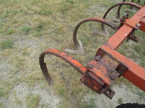 Krause 298 11 Shank Sweep Chisel Plow Bigiron Auctions