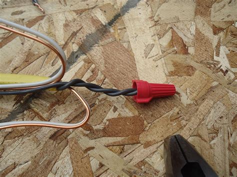Basic Electrical Skills How To Install A Wire Nut Lighting Line Voltage