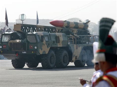 Could India Pakistan Use Nuclear Weapons Heres What Their Doctrines