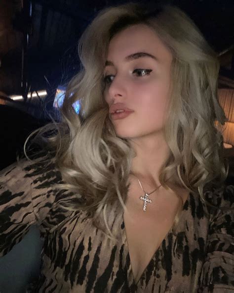 Female Profile Live Cam Show Aporntv Life