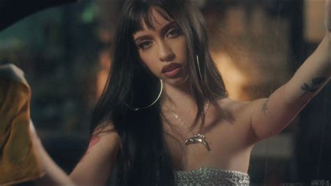 Quién Es Six Sex Descubre Más De La Cantante De Ravetón Letras Com