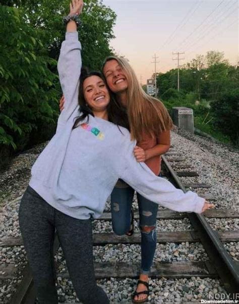 عکس دوتا رفیق دختر خارجی