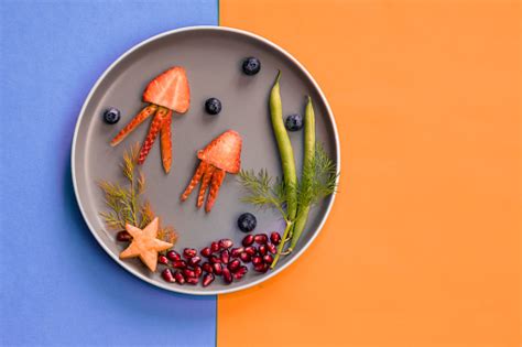 다채로운 음식 창조적 인 아이디어 생생한 색상의 과일과 채소의 바다 세계 개념에 대한 스톡 사진 및 기타 이미지 개념 개념과 주제 건강한 생활방식 Istock