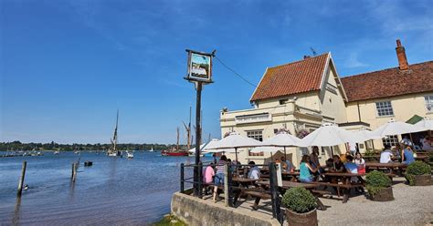 The Quaint Suffolk Pub Offering Unbeatable River Views And Delicious