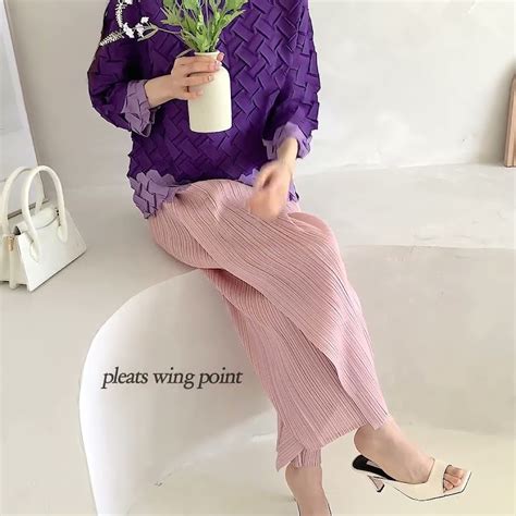 와이드한 핏과 윙 핀턱 디테일로 언제나 입기 좋은 플리츠바지 착한주름 플리츠 7부 와이드 윙 팬츠 나이스플리츠 코디 Ootd 데일리룩 오오티디 플리츠
