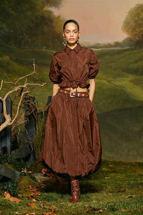 Cinq à Sept Fall 2025 Ready To Wear Collection Photos