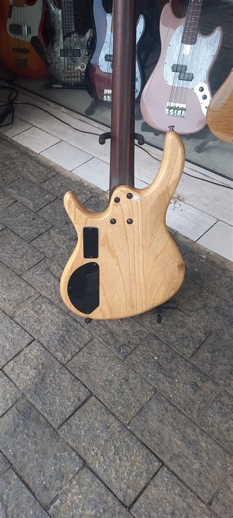 Cort B4 4 Cordas Madeira