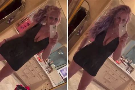 Britney Spears Flaunts New Purple Hair But Admits Shes Not Sure About Transformation Big