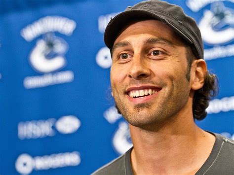 Roberto Luongo To Be Inducted Into Canucks Ring Of Honour Next Season R Vancouver