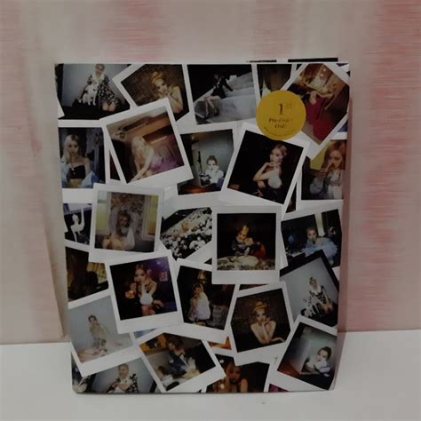 Jual ROSÉ FIRST SINGLE ALBUM R PHOTOBOOK SPESIAL EDITION Shopee Indonesia