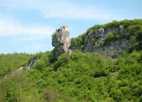 კაცხის სვეტი