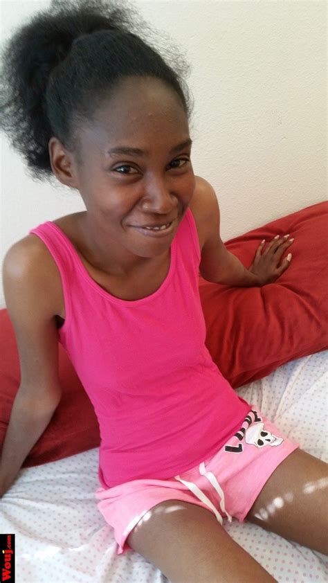 Ebony Teen Poses For Her First Steps Into The World Of Porn 15 Photos