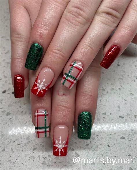 Manis By Mari Mn Nail Artist On Instagram Christmas Nails Are In