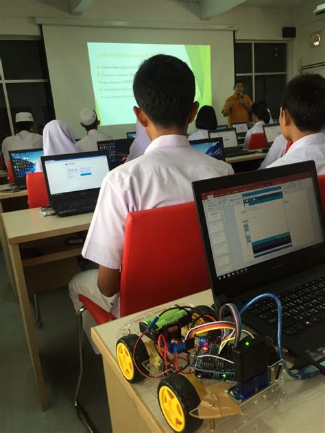 สาขาวิชาคอมพิวเตอร์จัดกิจกรรมงานวันสัปดาห์วิทยาศาสตร์แห่งชาติ ส่วนภูมิภาค ประจำปี 2560