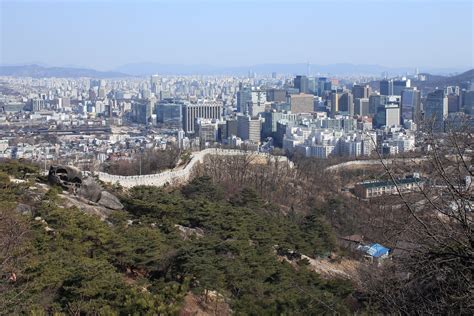 인왕산과성곽 서울연구데이터서비스