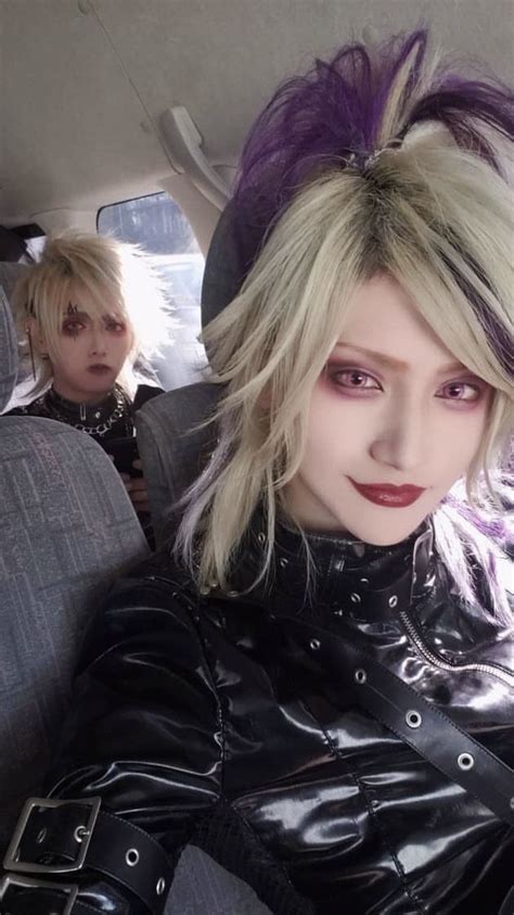 Cm707 Adlı Kullanıcının Vkei Moments Panosundaki Pin