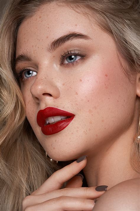 Beautiful Kate Behance