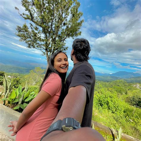 Travel ජෝඩුව Travel ජෝඩුව Added A New Photo