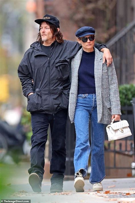 Diane Kruger And Norman Reedus Sweetly Walk Arm In Arm In Nyc Diane
