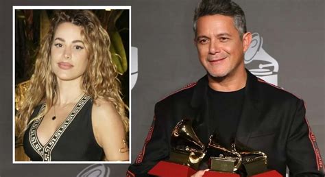 Alejandro Sanz Y Candela Márquez Ya No Se Esconden La Romántica Imagen