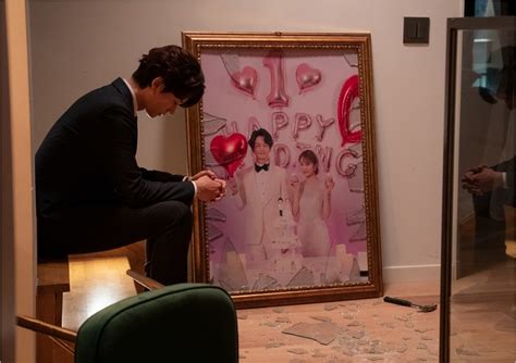 Shinhwa S Eric Im Joo Hwan And Yoo In Na Face Difficult Changes In The Spies Who Loved Me