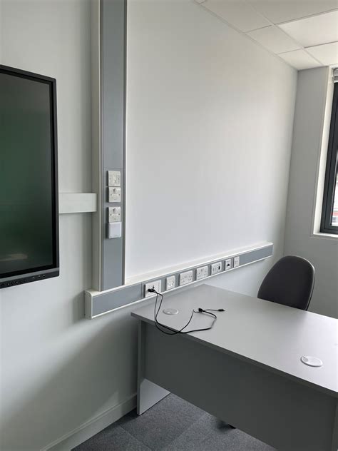 Laboratory Trunking System Cl3 Cableflow