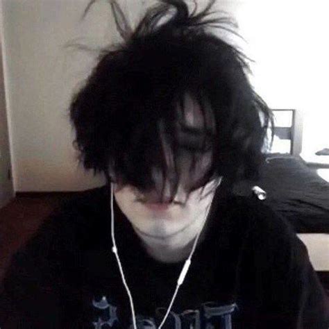 Пин на доске 3 Мальчики позирование для фото Эмо парни Мальчики