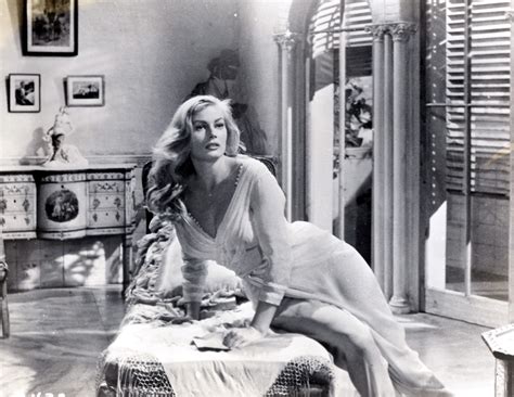 Dazzling Divas Photo Portret Anita Ekberg