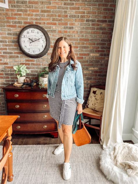 15 Perfect Looks How To Wear A Denim Jacket With A Dress Be So You