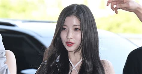 베이비몬스터 아사 청초함 가득 [포토엔hd]