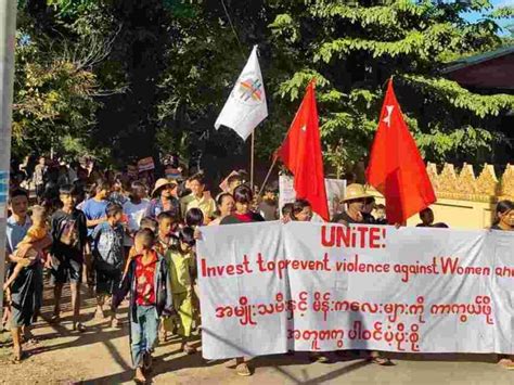 ဆားလင်းကြီးမြို့နယ်တွင် အမျိုးသမီးများ ဦးဆောင်ကာ စစ်အာဏာရှင် တော်လှန